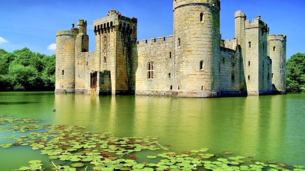 The 15 most spectacular medieval castles in the world, according to ...