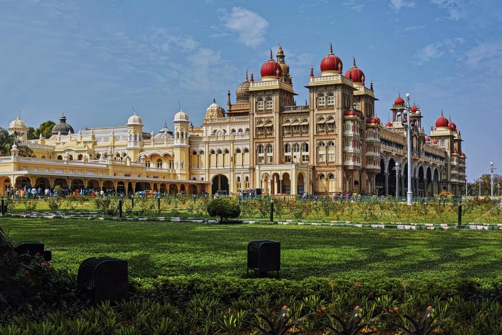 Curiosities of the luxurious palace of Mysore, in India | ZumTrip